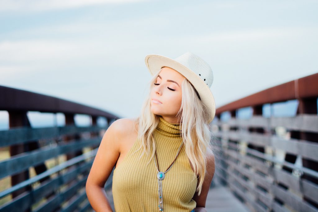7 Verses For The Strong And Confident Single Christian Woman Being Woman